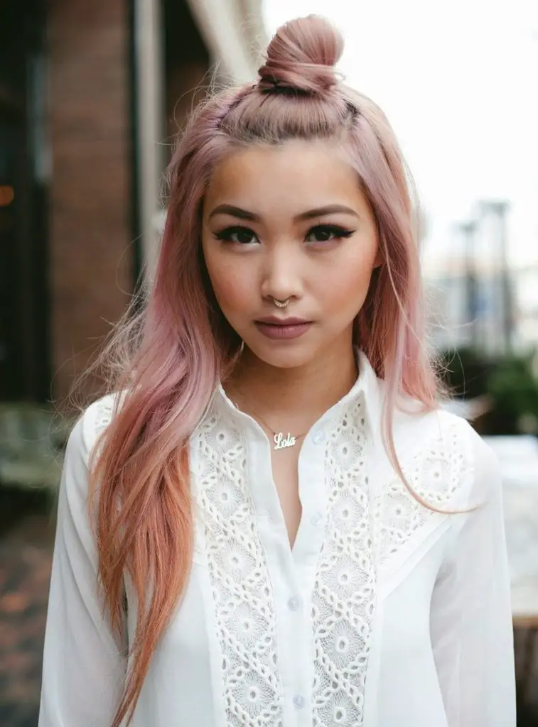 Peinados de media cola: +21 Ideas paso a paso para un look femenino chic