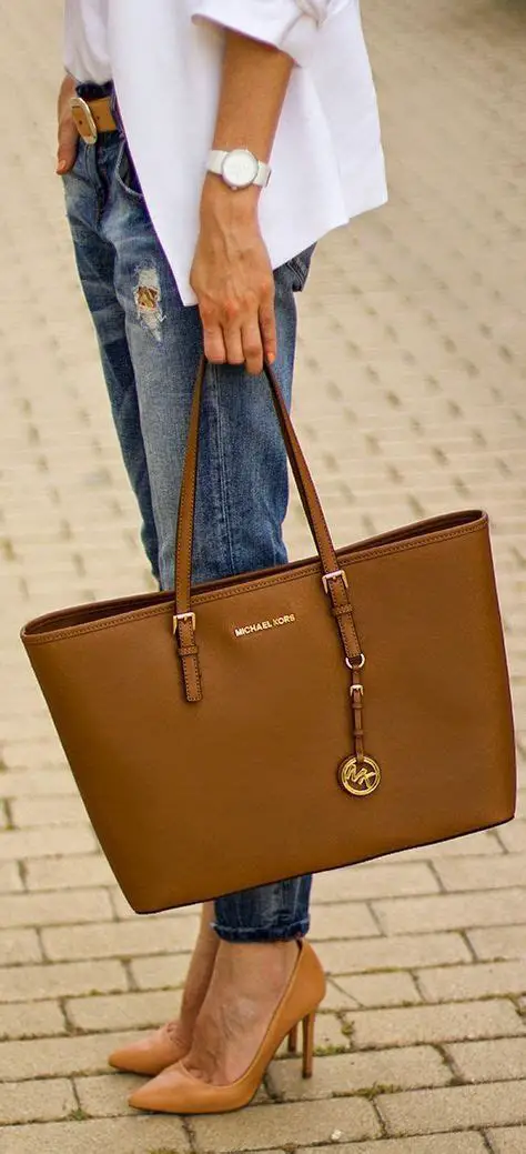 Carteras de mujer: 5 marcas con diseños atemporales (y elegantes) que ...