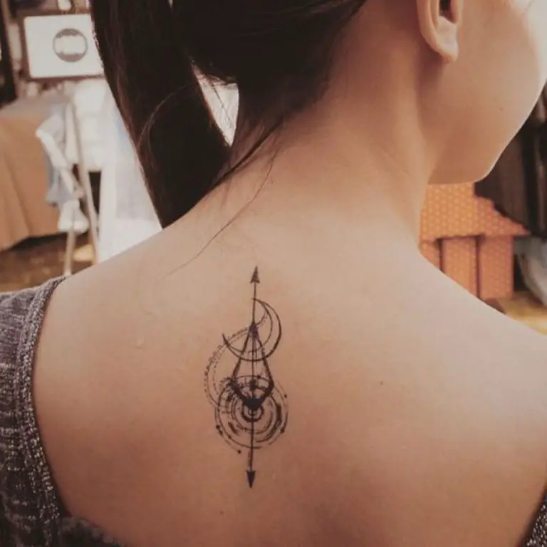 30 Tatuajes Para Mujer En La Espalda Más Sensuales Bonitos Y Con