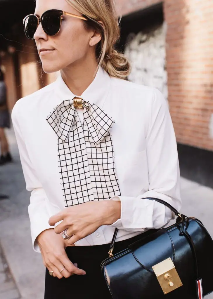 Corbatas para mujer ¡Looks & Outfits simplemente espectaculares!