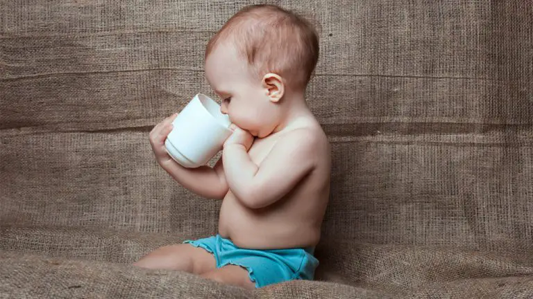 ¿Mi bebé puede tomar té?