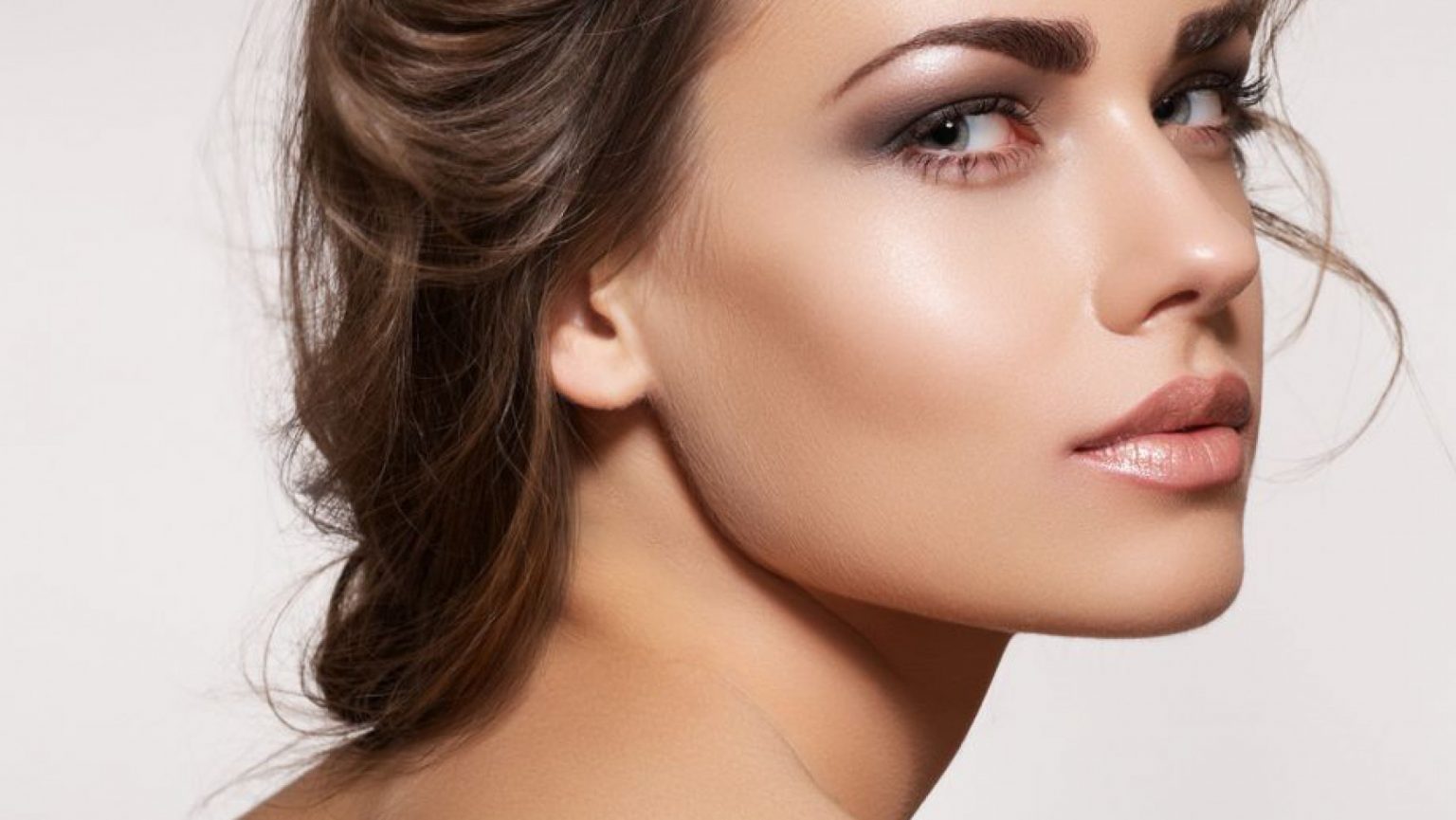 ¿Cómo cuidar la piel trigueña? ¡Tips, productos y rutina de belleza!