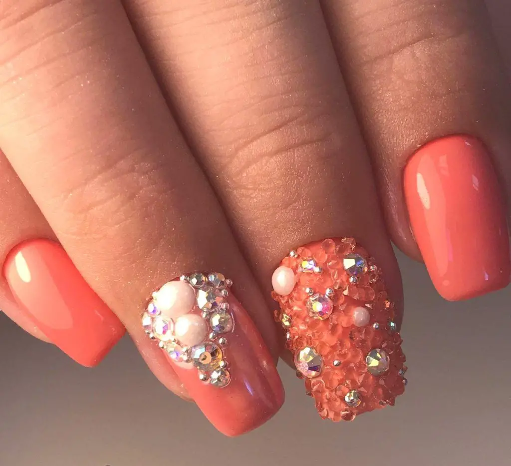 Uñas color coral con diseños bonitos y fáciles llenos de color