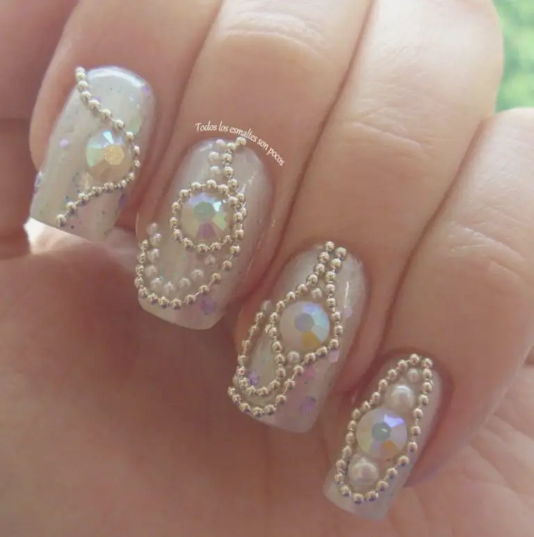 +13 Diseños de Uñas decoradas con piedra muy elegantes