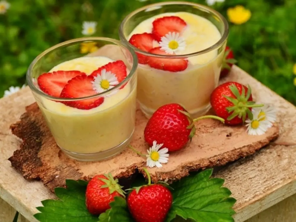 +11 Recetas ¡Muy Sencillas! de postres con frutilla