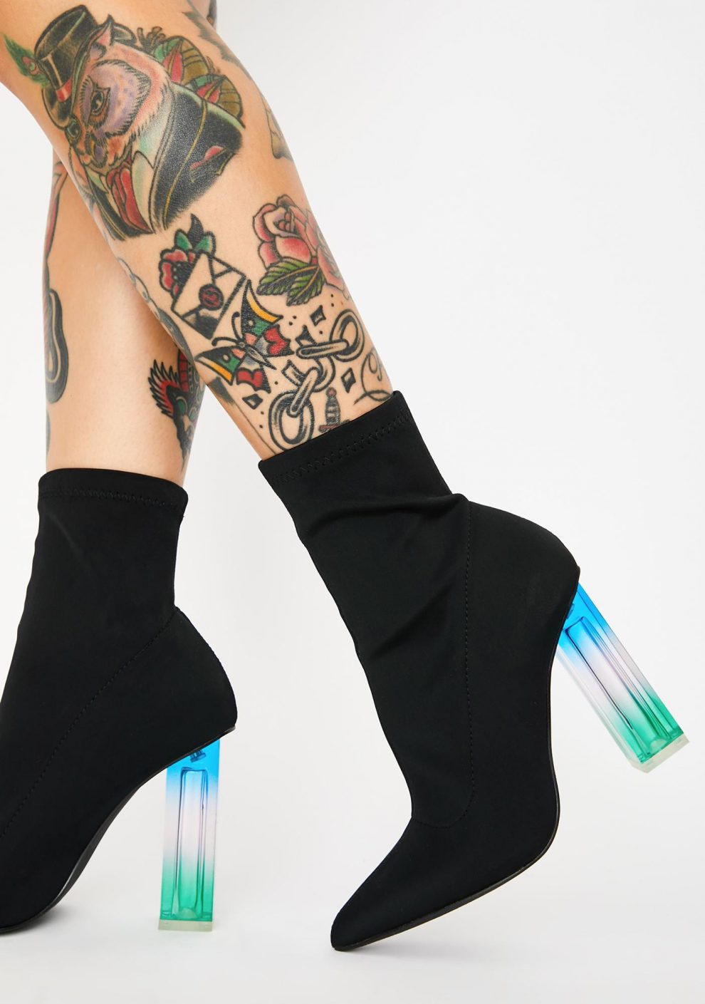 Tacones botines: La tendencia de moda en looks casuales