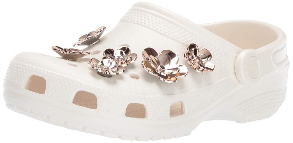 +9 Estilos de Sandalias Crocs que van perfectos con tus outfits de verano