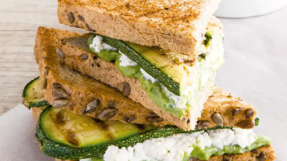 Sándwich saludables con ingredientes deliciosos y ligeros