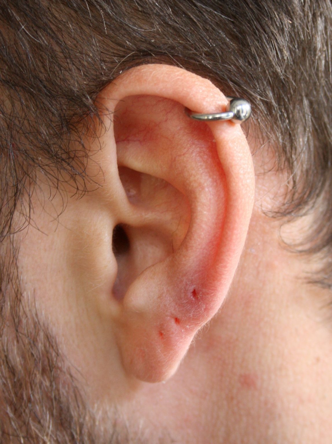+17 Tipos de aritos para hombres