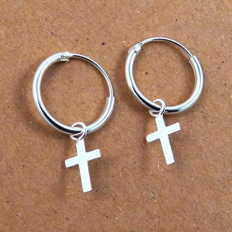 +20 Aros con cruz para looks unisex