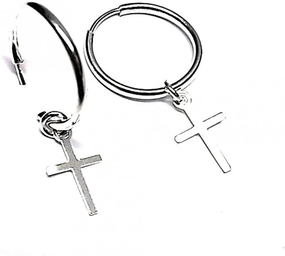 Pendientes de aros con cruz que elevan cualquier look