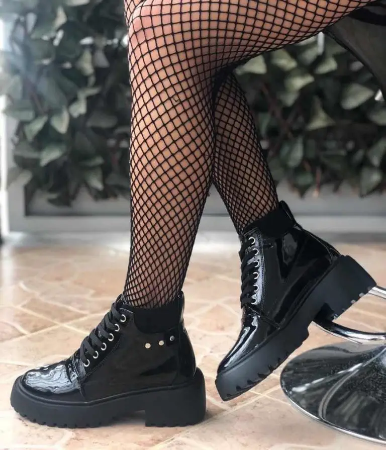 Botas rockeras: El calzado para los looks + atrevidos (y virales)