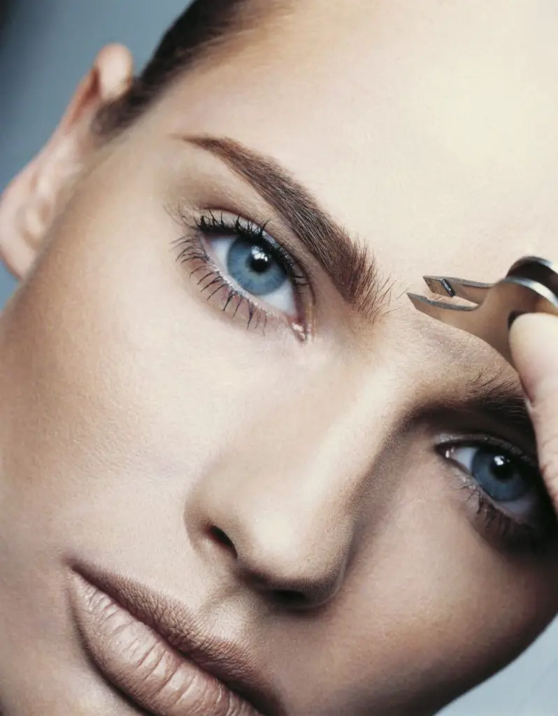 ¿Cómo hacer un Diseño de cejas de acuerdo a tu rostro?