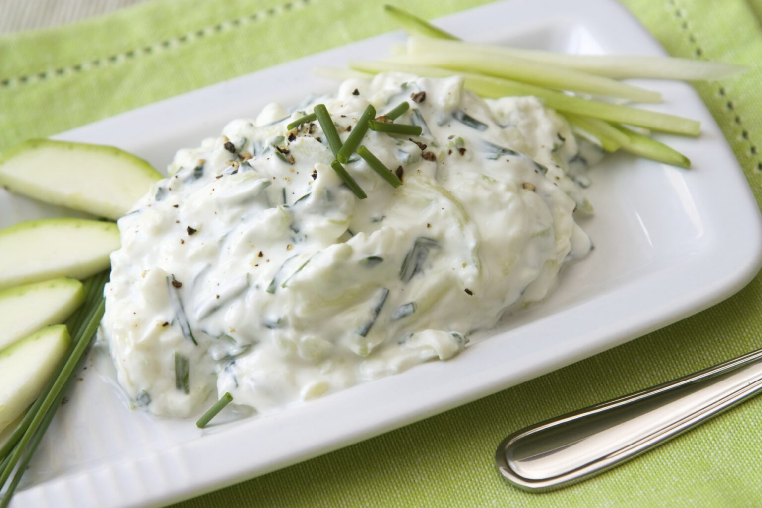 +13 Salsas con crema y verdeo para comer saboroso