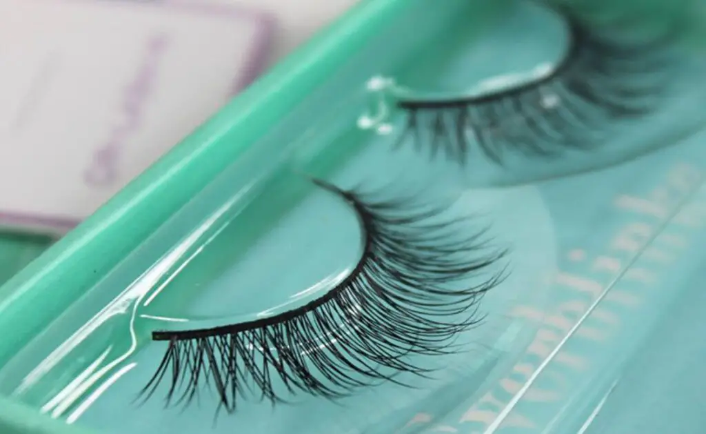 Pestañas postizas: el arte de una mirada de impacto ¡Descubre todos sus secretos!
