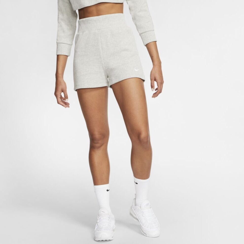 ¿Cómo combinar un short blanco de mujer? Ideas y looks para todos los ...