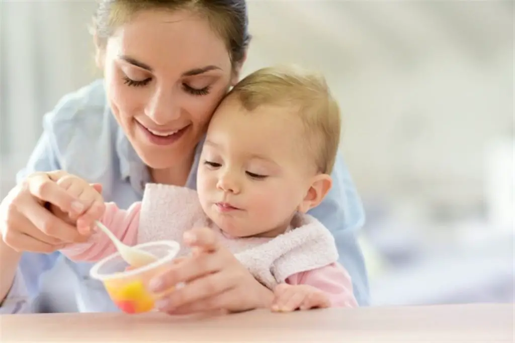 El Desarrollo del bebé de 9 meses (Guía Mes a Mes)